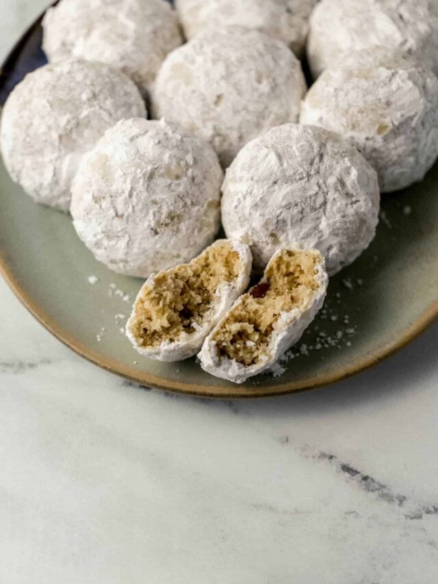 30 Minute Easy Russian Tea Cakes for : Simply LaKita