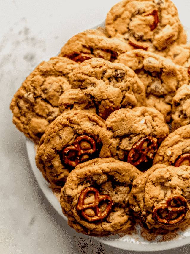 30 Minute Chocolate Chip Pretzel Cookies Recipe : Simply LaKita