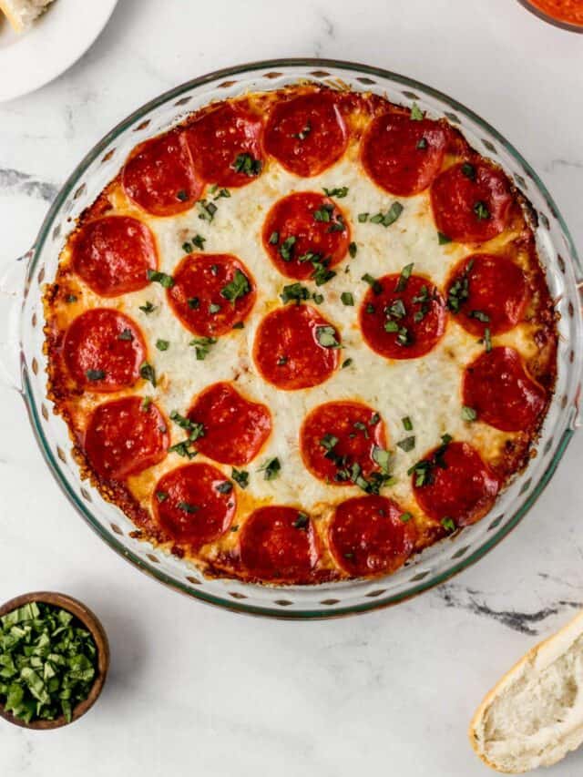 Easy Cheesy Pepperoni Pizza Dip Recipe : Simply LaKita