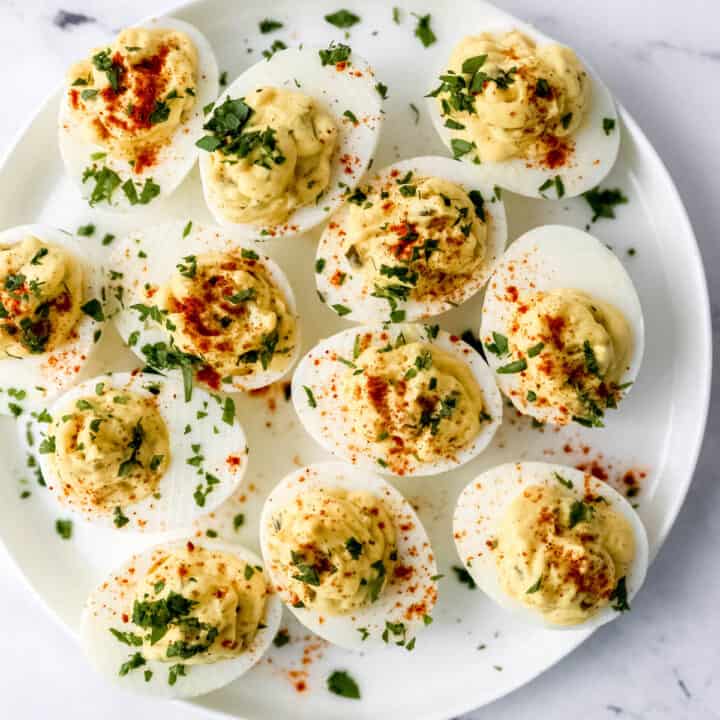 Easy Deviled Eggs with Miracle Whip Recipe (Classic & Creamy)