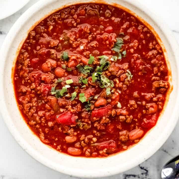 Easy Chili Recipe (Ready in 30 Minutes!)