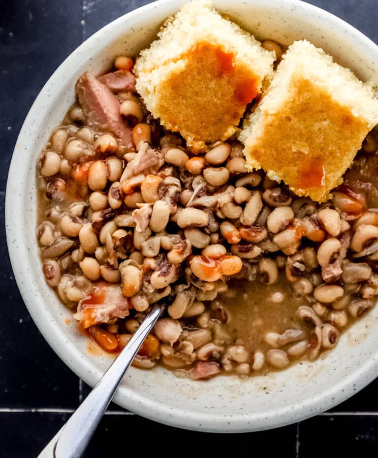 Southern Black Eyed Peas Recipe (Stovetop)